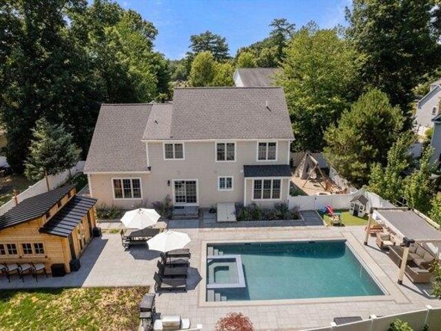 4 bedroom, Framingham MA 01701 105040856