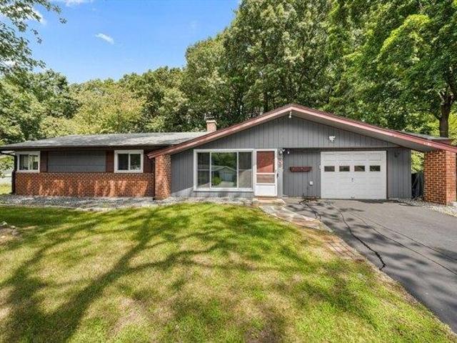 4 bedroom, Framingham MA 01701 105123514