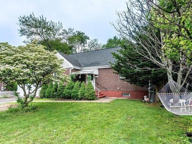 4 bedroom, Framingham MA 01701 LS101575324
