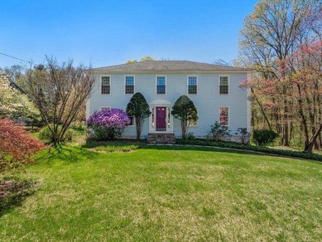 4 bedroom, Framingham MA 01701 LS102344495