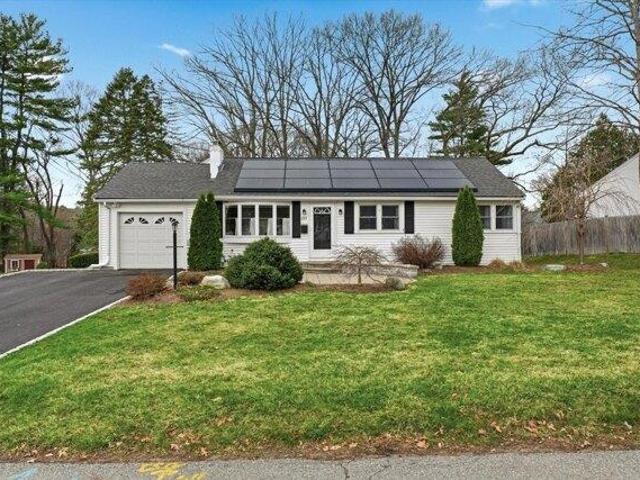 4 bedroom, Framingham MA 01702 102318135