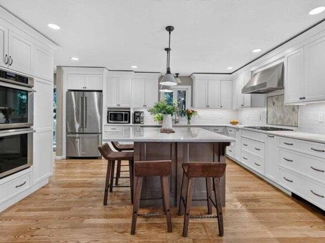 4 bedroom, Framingham MA 01702 105192058