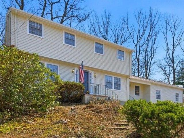 4 bedroom, Framingham MA 01702 LS102709053
