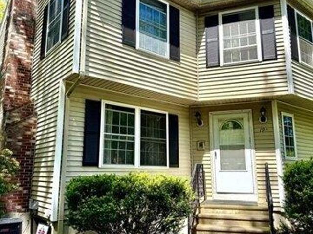 4 bedroom, Framingham MA 01702 LS102825958