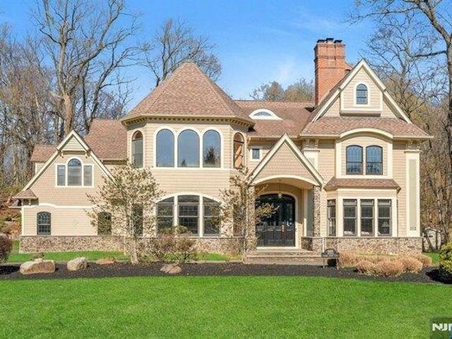 4 bedroom, Franklin Lakes NJ 07417 LS101801746