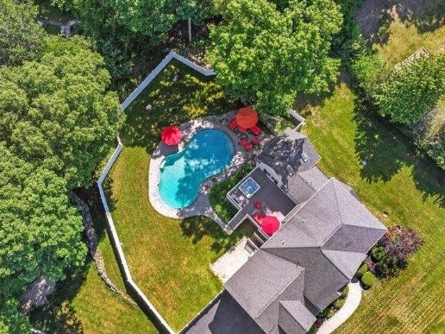 4 bedroom, Franklin MA 02038 104236707