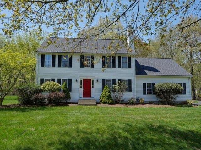 4 bedroom, Franklin MA 02038 104653078