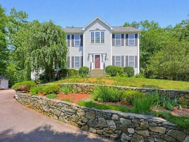 4 bedroom, Franklin MA 02038 104687906