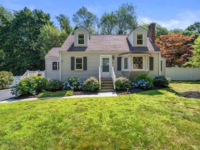 4 bedroom, Franklin MA 02038 104908944