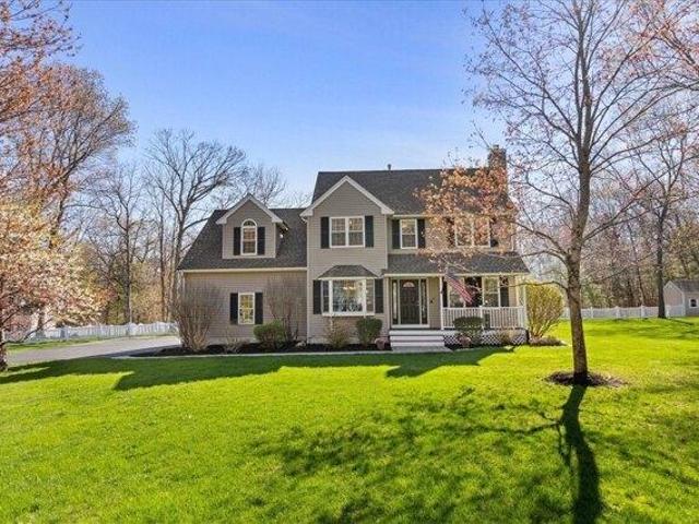 4 bedroom, Franklin MA 02038 LS102583120