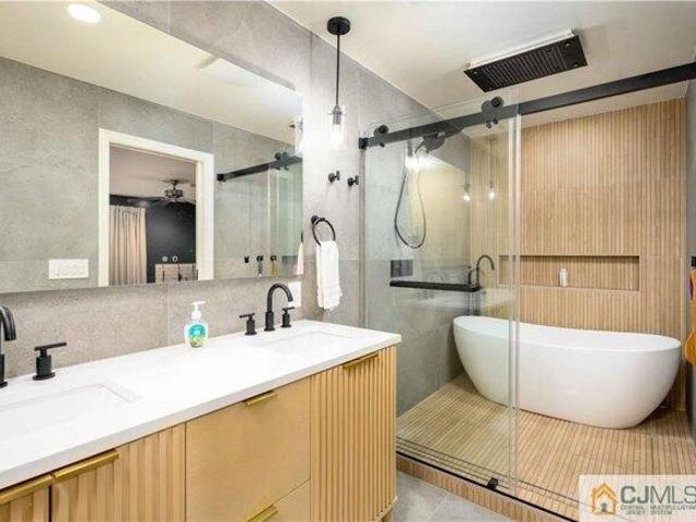 4 bedroom, Franklin NJ 08873 LS101780783