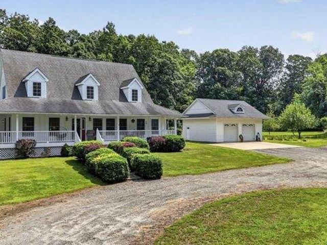 4 bedroom, Freehold NJ 07728 105139813