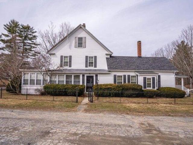 4 bedroom, Fremont NH 03044 102154974
