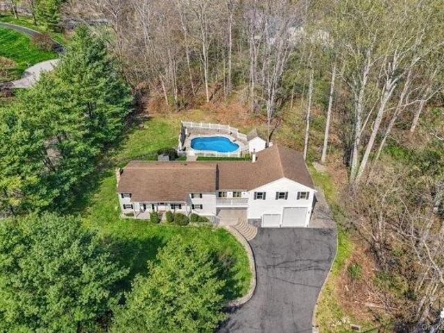 4 bedroom, Katonah NY 10536 LS101800826