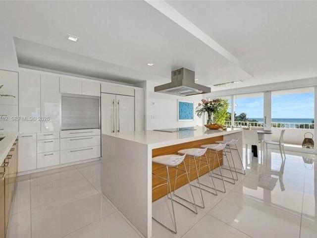 4 bedroom, Key Biscayne FL 33149 104899638