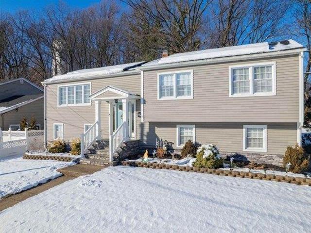 4 bedroom, Kenilworth NJ 07033 104831905