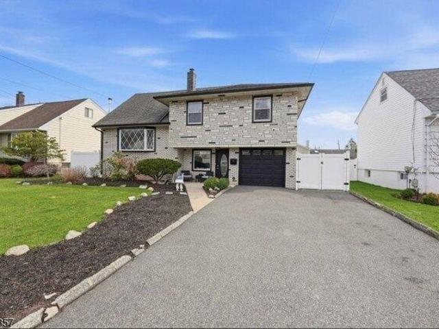4 bedroom, Kenilworth NJ 07033 LS102256555