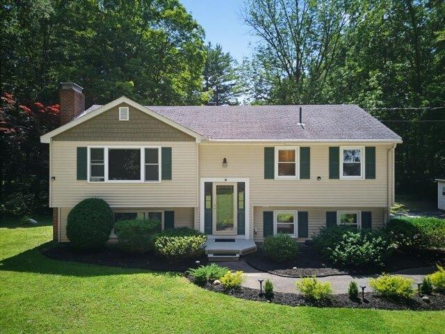 4 bedroom, Kensington NH 03833 104514594