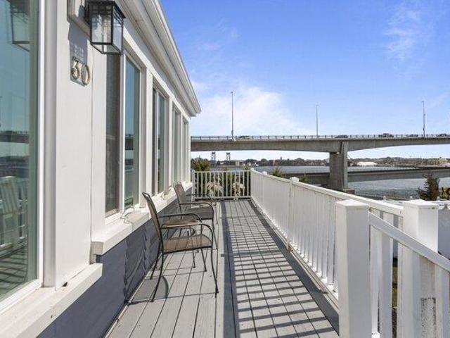4 bedroom, Kittery ME 03904 LS102586609