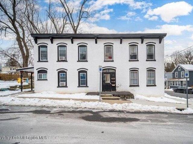 4 bedroom, Kingston NY 12401 90296811