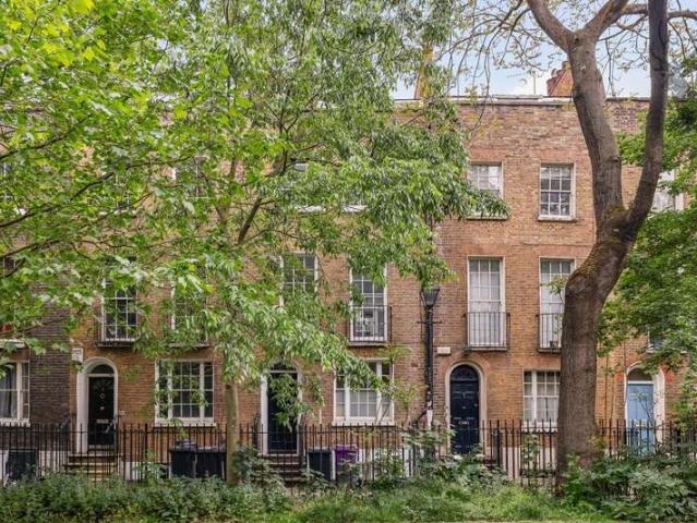 4 Bedroom Terraced House