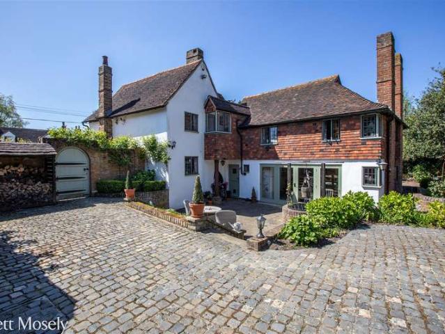 4 Bedroom Detached House