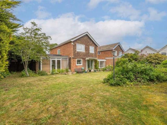 4 Bedroom Detached House
