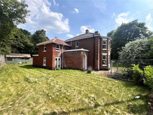 7 Bedroom House