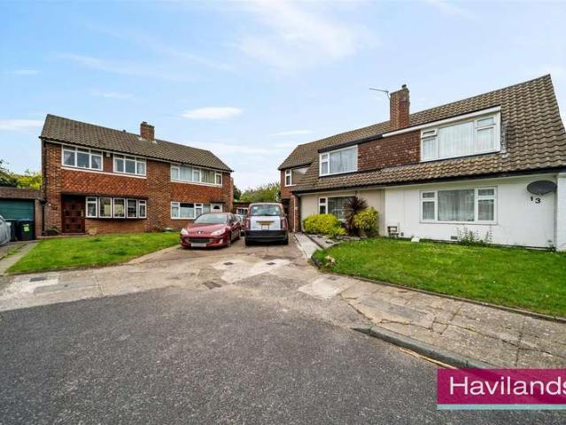 4 Bedroom Semi Detached House