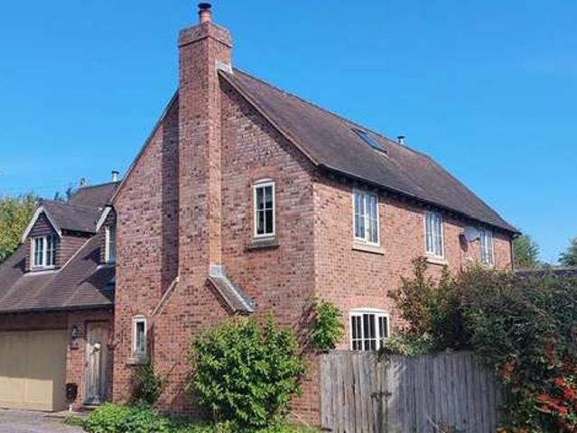 4 Bedroom Detached House
