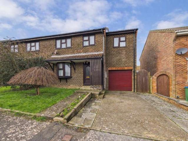 4 Bedroom Semi Detached House