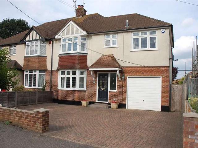 4 Bedroom Semi Detached House