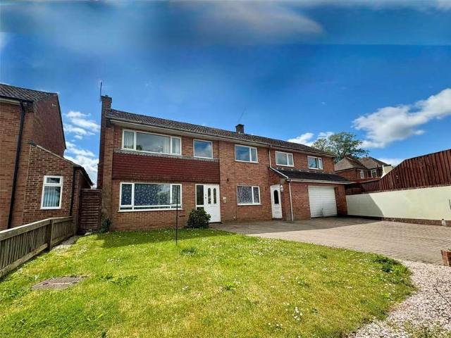 4 Bedroom House