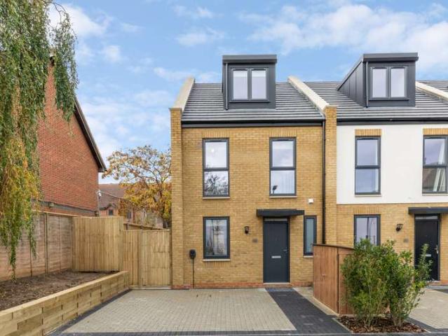 4 Bedroom House