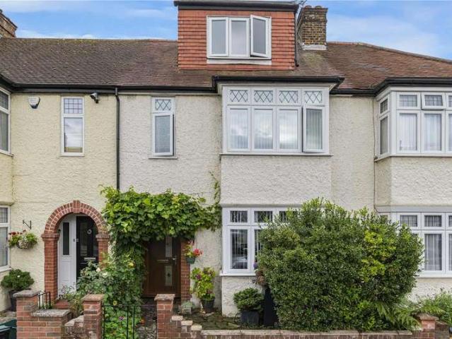 4 Bedroom Terraced House