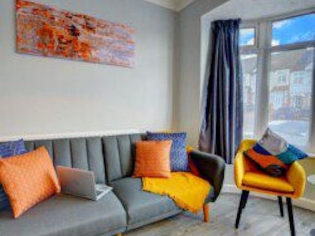 4 Bedroom House Coventry Coventry 65825202