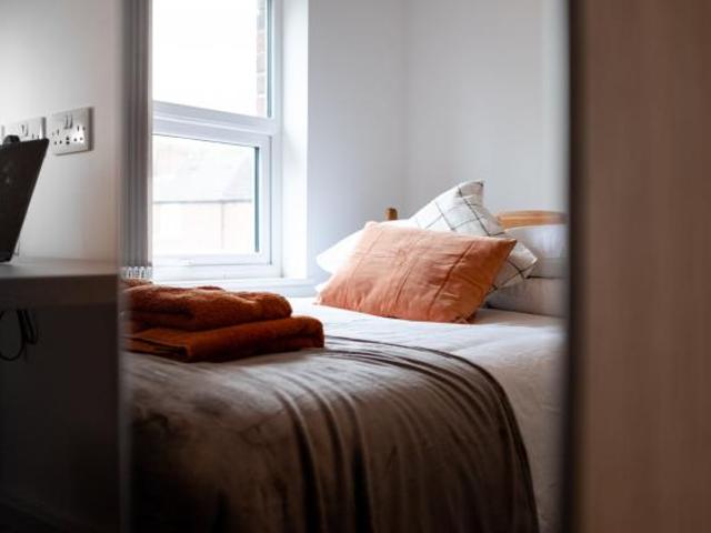 4 Bedroom House Coventry Coventry 68329403