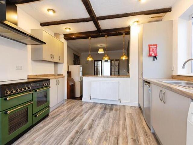 4 Bedroom House Coventry Coventry 99523802