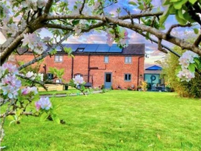 4 Bedroom House Congleton Cheshire East 99952421