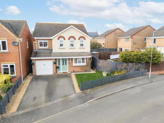 4 Bedroom House Corby Northamptonshire LS99895548