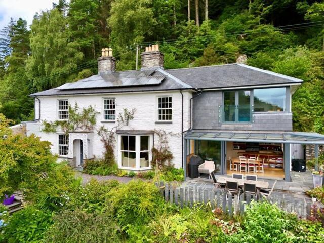 4 Bedroom House Corris Corris 100132278