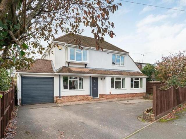 4 Bedroom House Caversham Berkshire 100578858