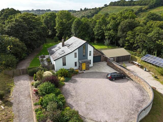 4 Bedroom House Callington Cornwall 101278159