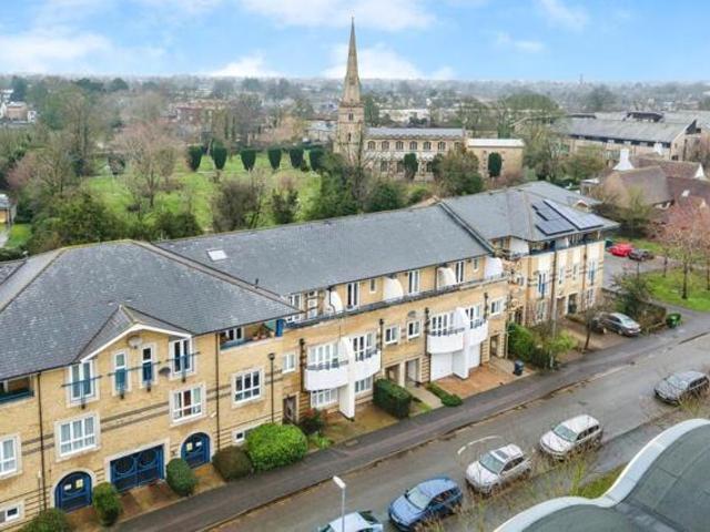 4 Bedroom House Cambridge Cambridgeshire 99641975