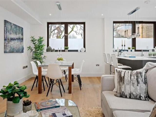 4 Bedroom House Camden Greater London 99808780
