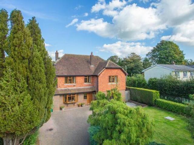 4 Bedroom House Canterbury Kent 99735979