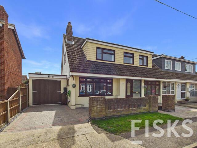 4 Bedroom House Canvey Island Essex LS101231910