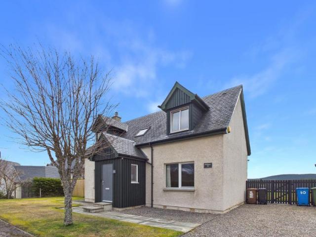4 Bedroom House Carrbridge Carrbridge 101149972
