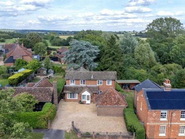 4 Bedroom House Central Bedfordshire Central Bedfordshire 89399048