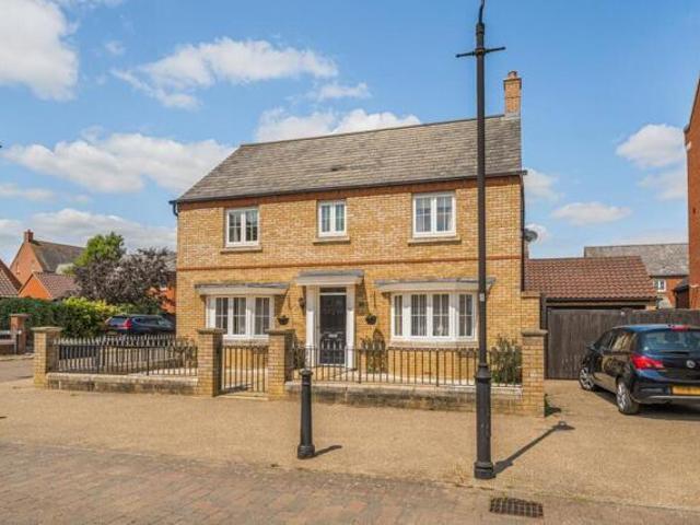 4 Bedroom House Central Bedfordshire Central Bedfordshire LS99290457